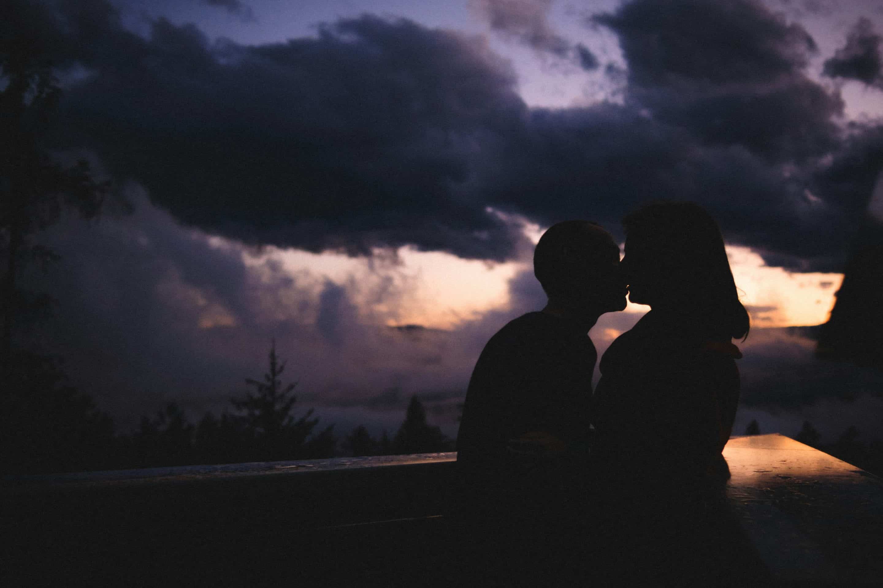 How to Initiate Your First Kiss - Vital Partners - Trusted Matchmaking ...